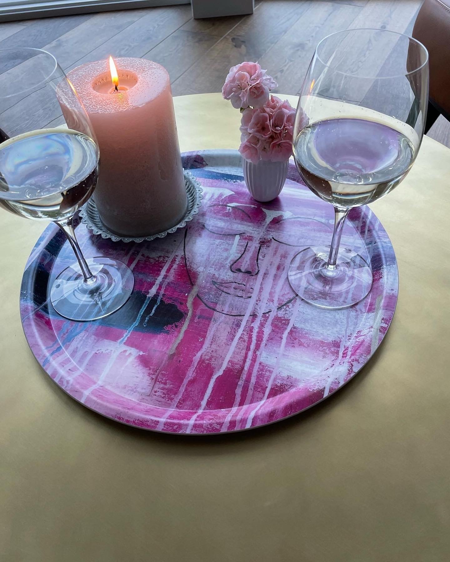 Köp unik konst! Tavlor i akryl, olja, unika originalverk.